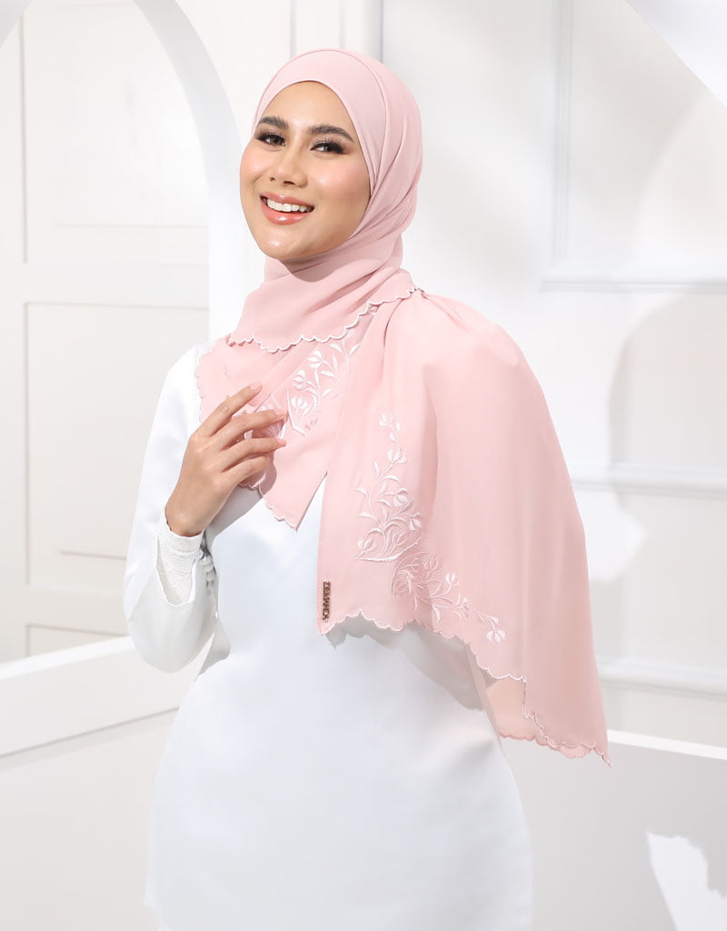 Maharani in Soft Pink – DEMANDA