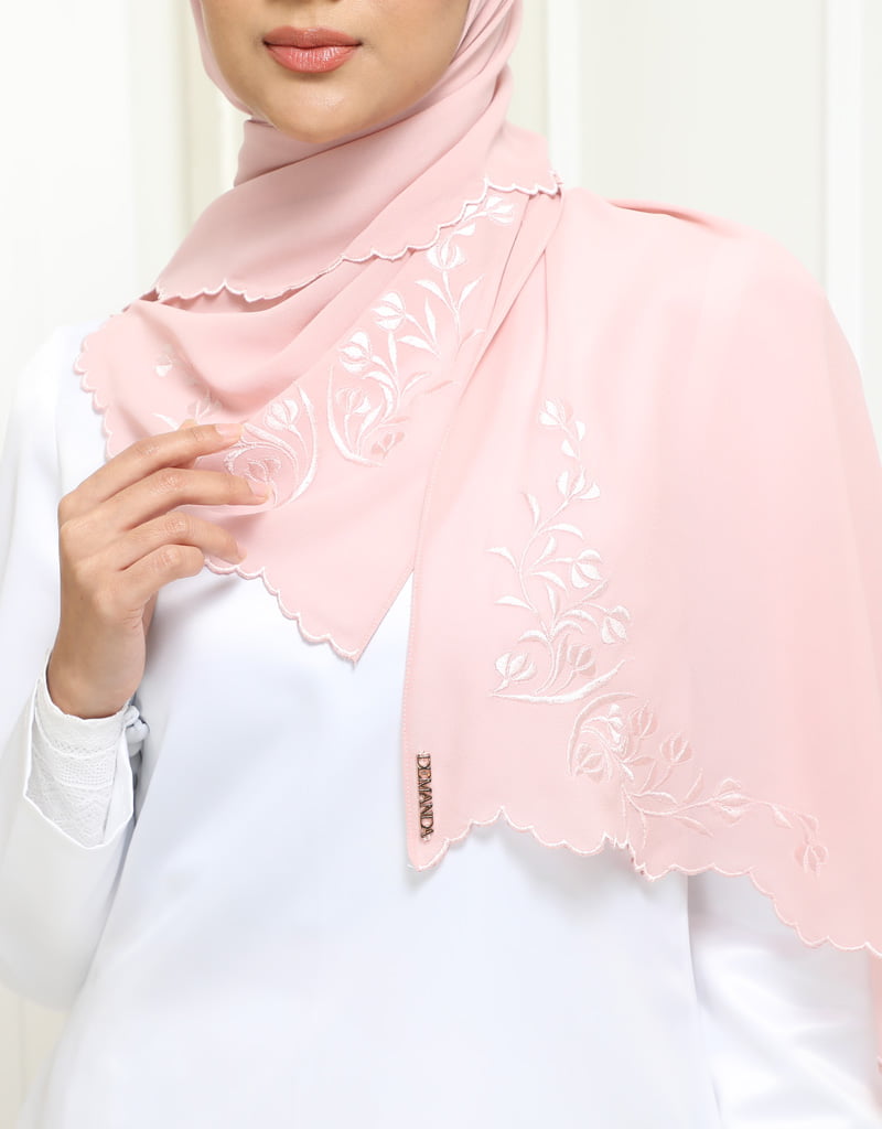 Maharani in Soft Pink – DEMANDA