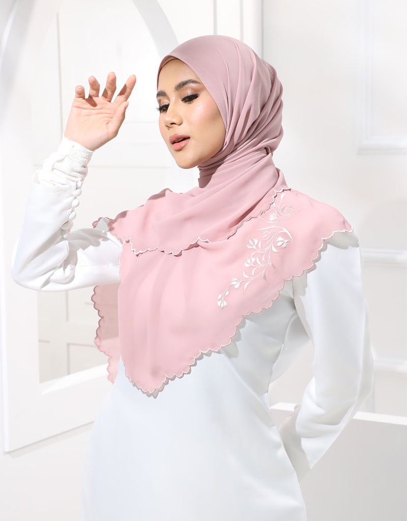 Maharani in Dusty Pink – DEMANDA